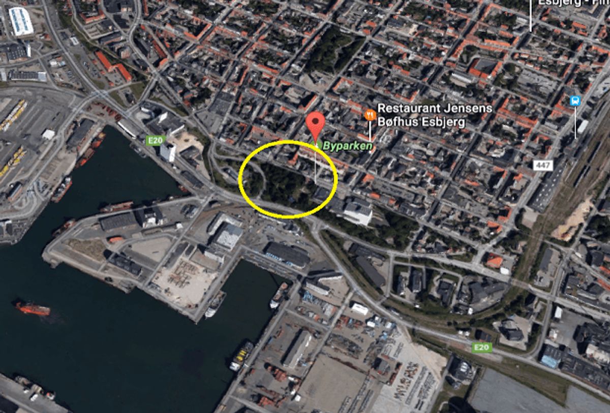 Mand hamret i hovedet med brosten • Newsbreak.dk Mand hamret i hovedet med brosten • Newsbreak.dk
