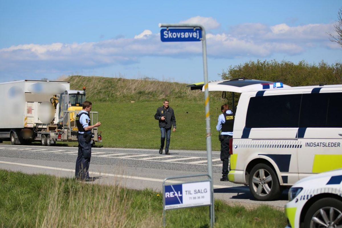 Fodgænger dræbt: Ramt af lastbil • Newsbreak.dk Fodgænger dræbt: Ramt af lastbil • Newsbreak.dk