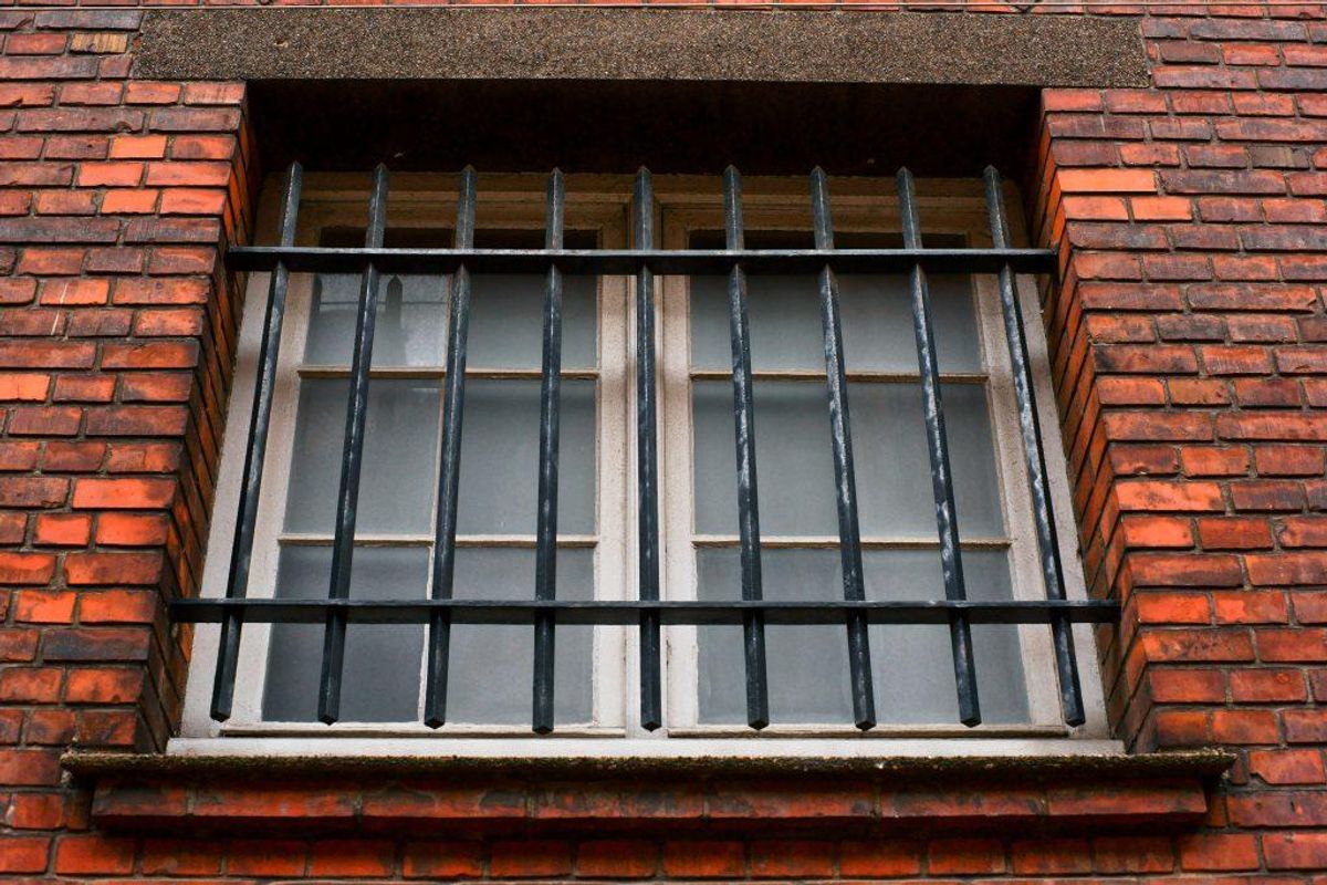Mand anholdt: Stak hånden ned i bukserne på 6-årig dreng • Newsbreak.dk Mand anholdt: Stak hånden ned i bukserne på 6-årig dreng • Newsbreak.dk
