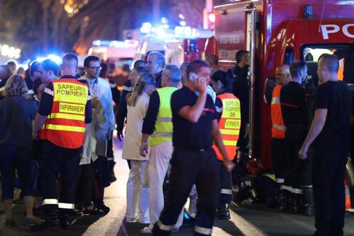 LIVE OVERBLIK OM TERROR-ANGREB PÅ FRANKRIG: Mindst 80 er dræbt ... LIVE OVERBLIK OM TERROR-ANGREB PÅ FRANKRIG: Mindst 80 er dræbt ...