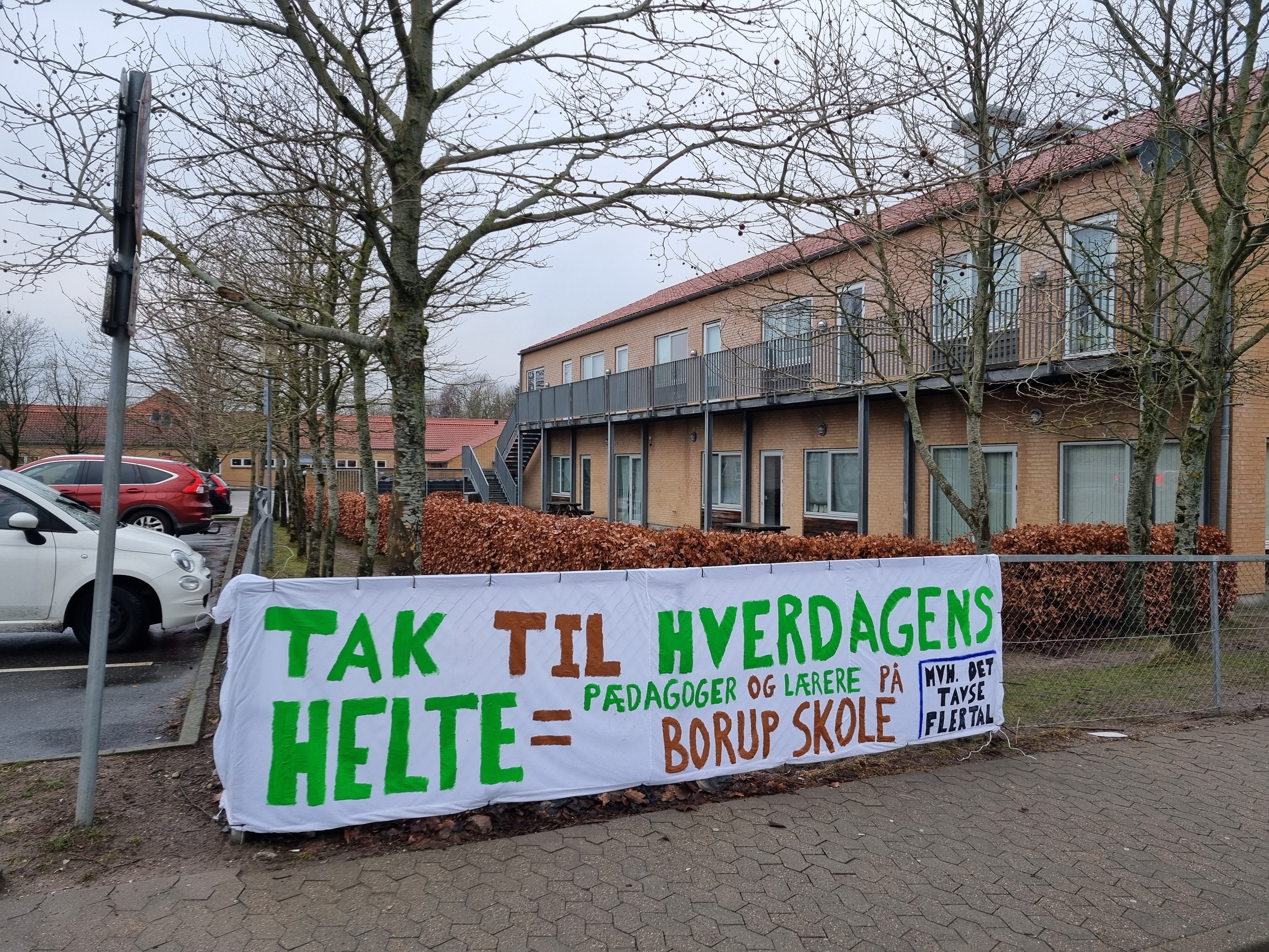 Støttebanner deler vandene – Sjællandske Nyheder