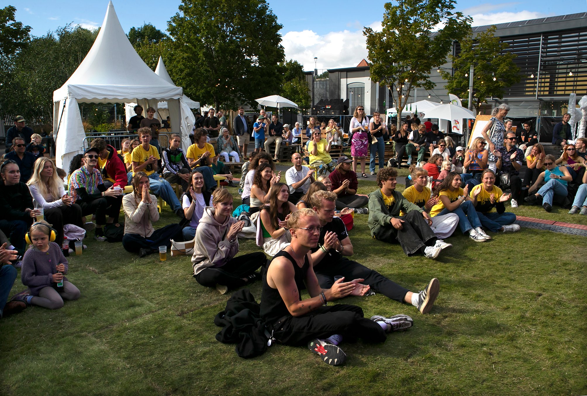 Klaverfabrikken har lagt stor spareplan, efter svindlere snød deres bogholder for over en ...