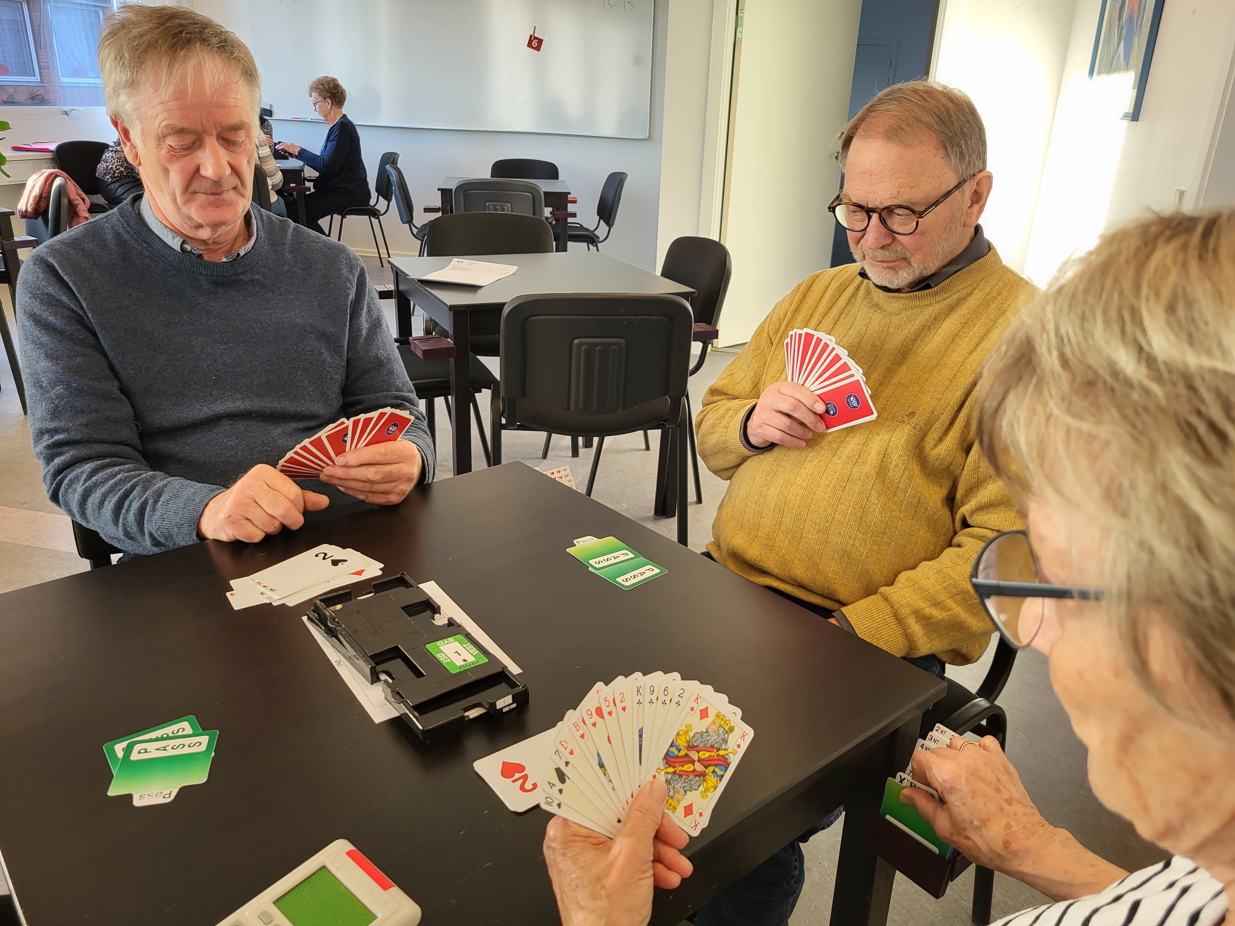 70 år og stadig i fuldt vigør – Høng Bridgeklub fylder rundt ...