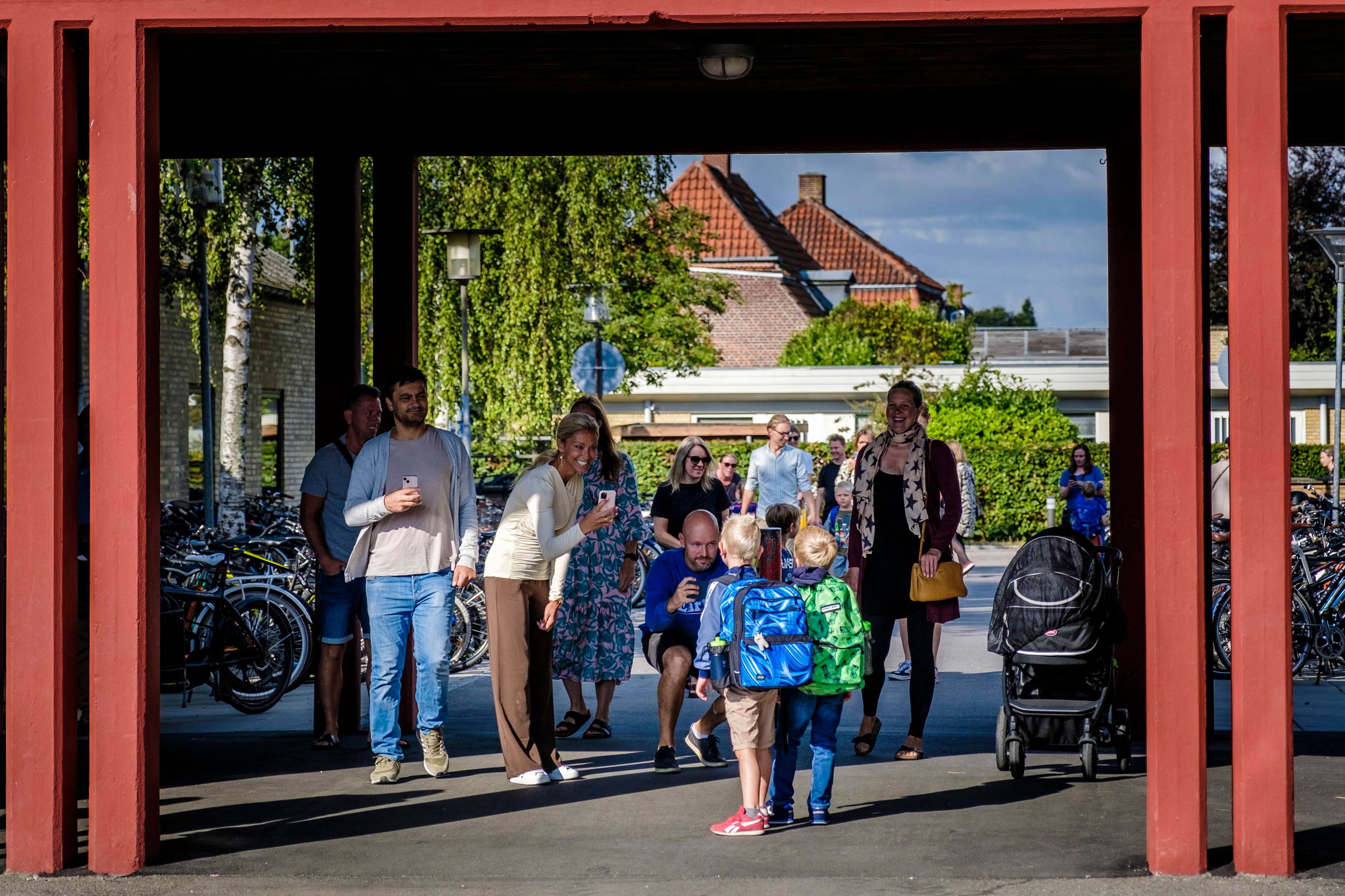 Først ville borgmesteren give børnene fri – nu skal de så alligevel i ...