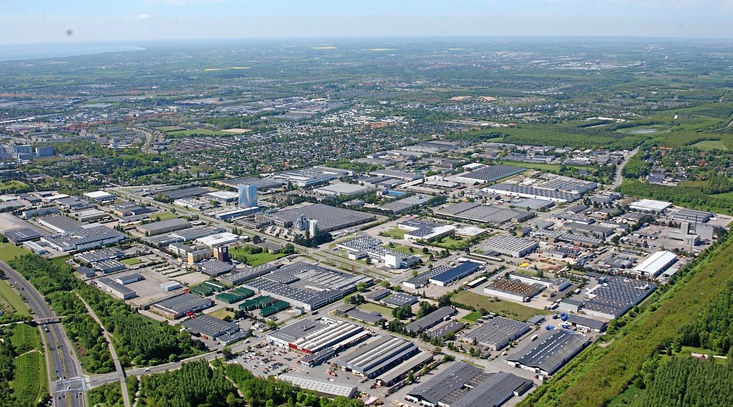 Gang i udvikling af boliger i det første af 11 nye kvarterer i Hersted ...