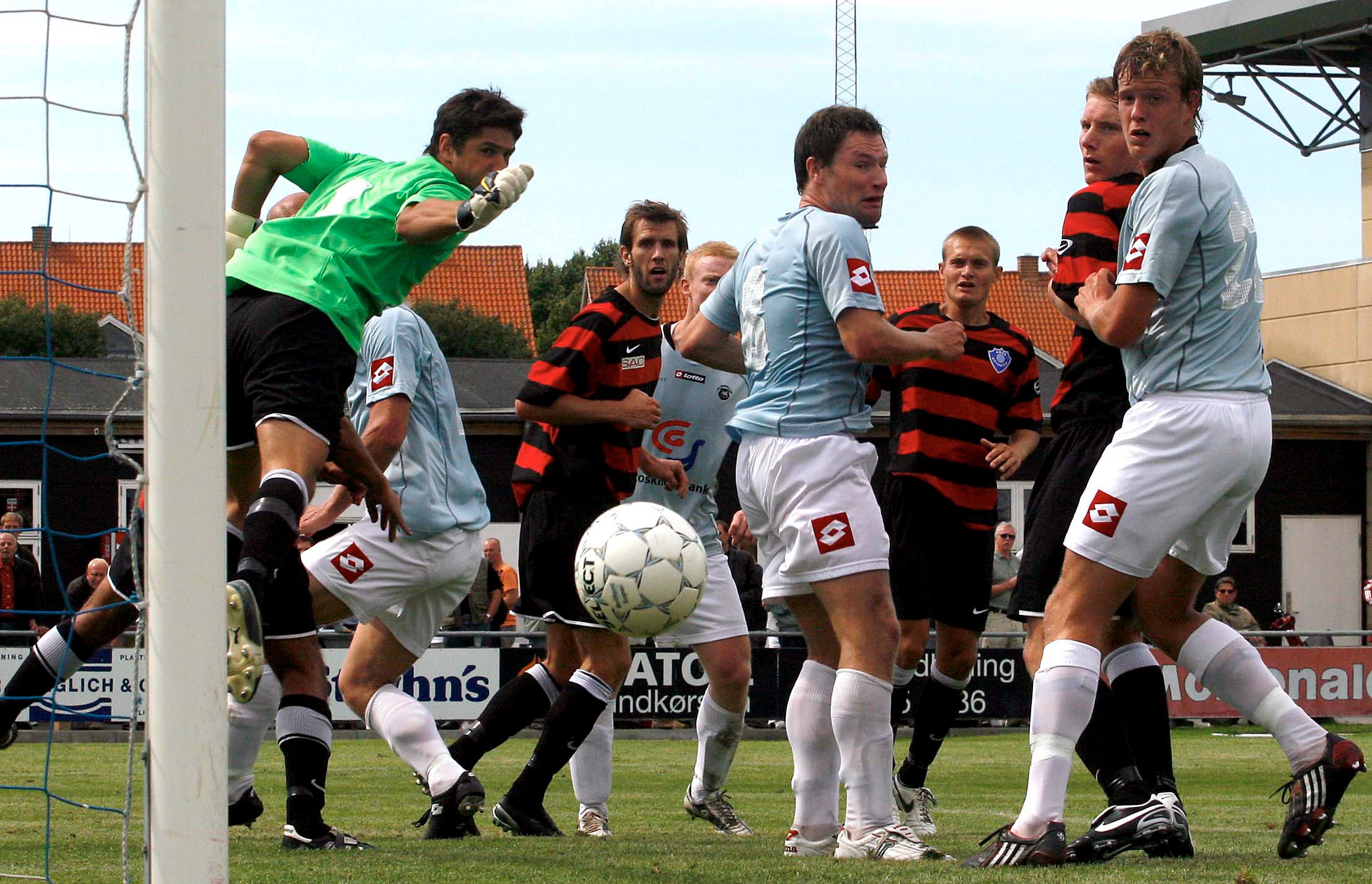 Mike Mortensen som spillende assistent – Sjællandske Nyheder