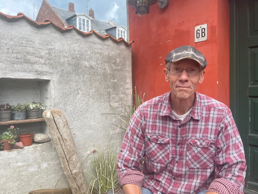 “Du er ved at dø”, sagde lægen til Kim Larsen. Det var først dér, han ... “Du er ved at dø”, sagde lægen til Kim Larsen. Det var først dér, han ...