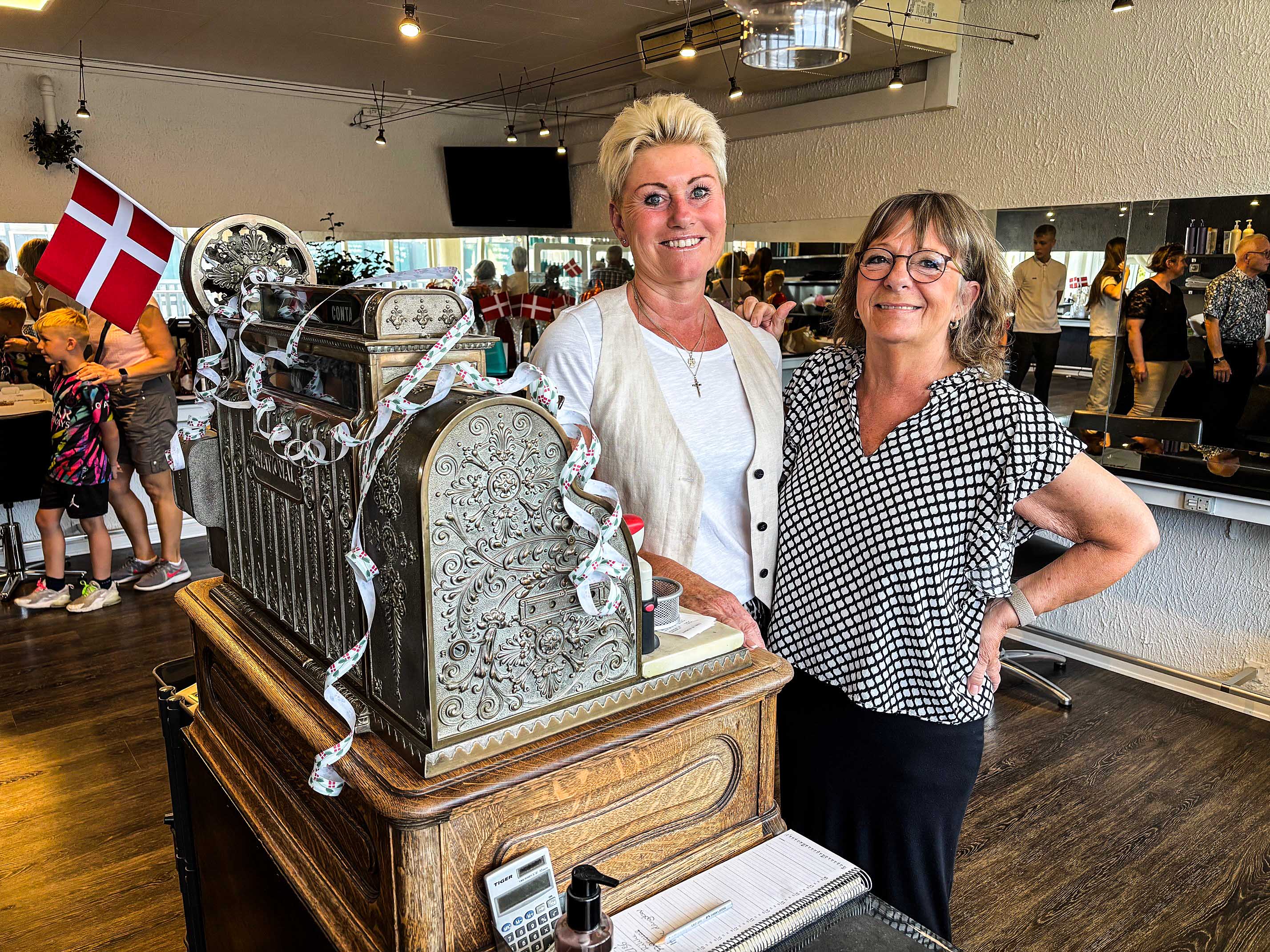 Frisørsalon har fejret 50 år med saks og stil – Sjællandske Nyheder