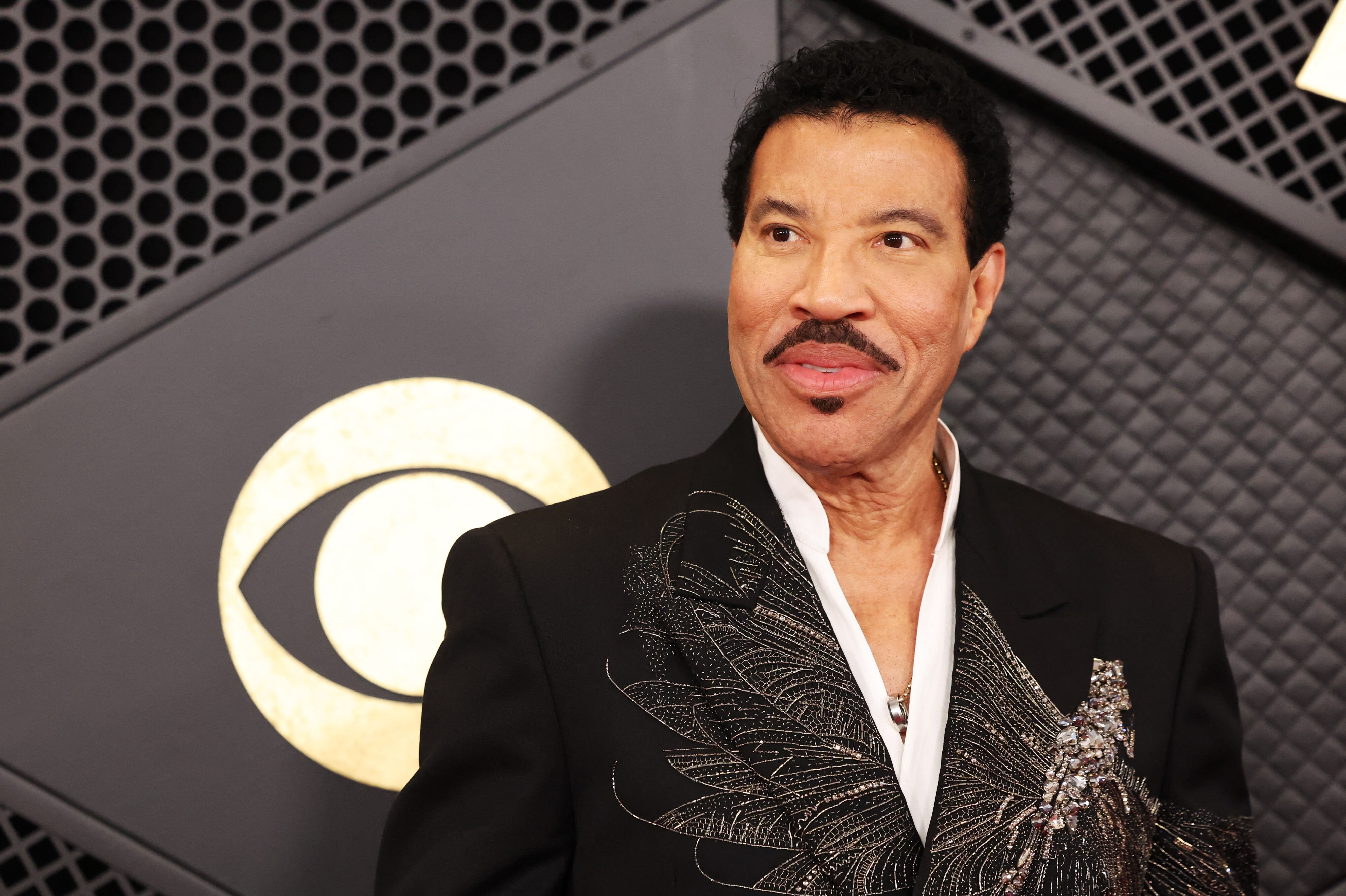 Lionel Richie-koncert i København får blandede ord med på vejen ...