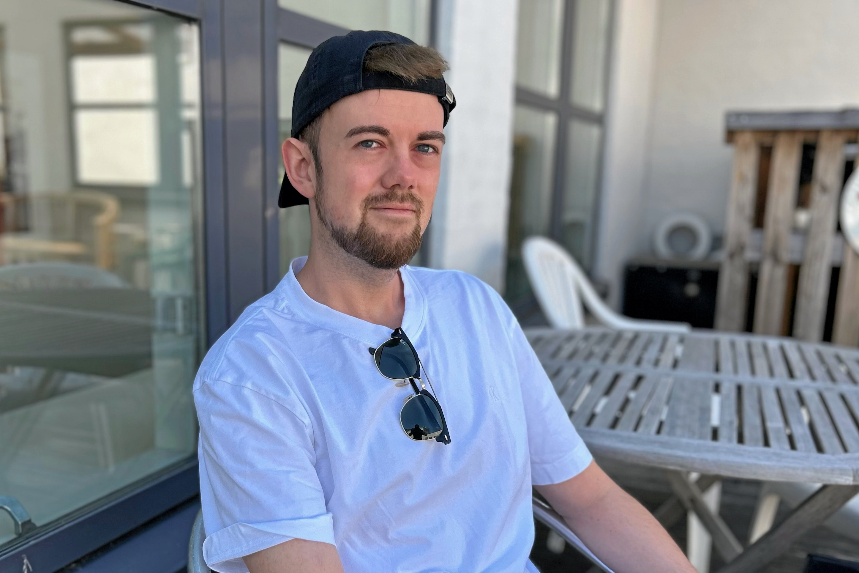 Han har været vikar i 10 år: Nu søger Andreas ind på læreruddannelsen ...