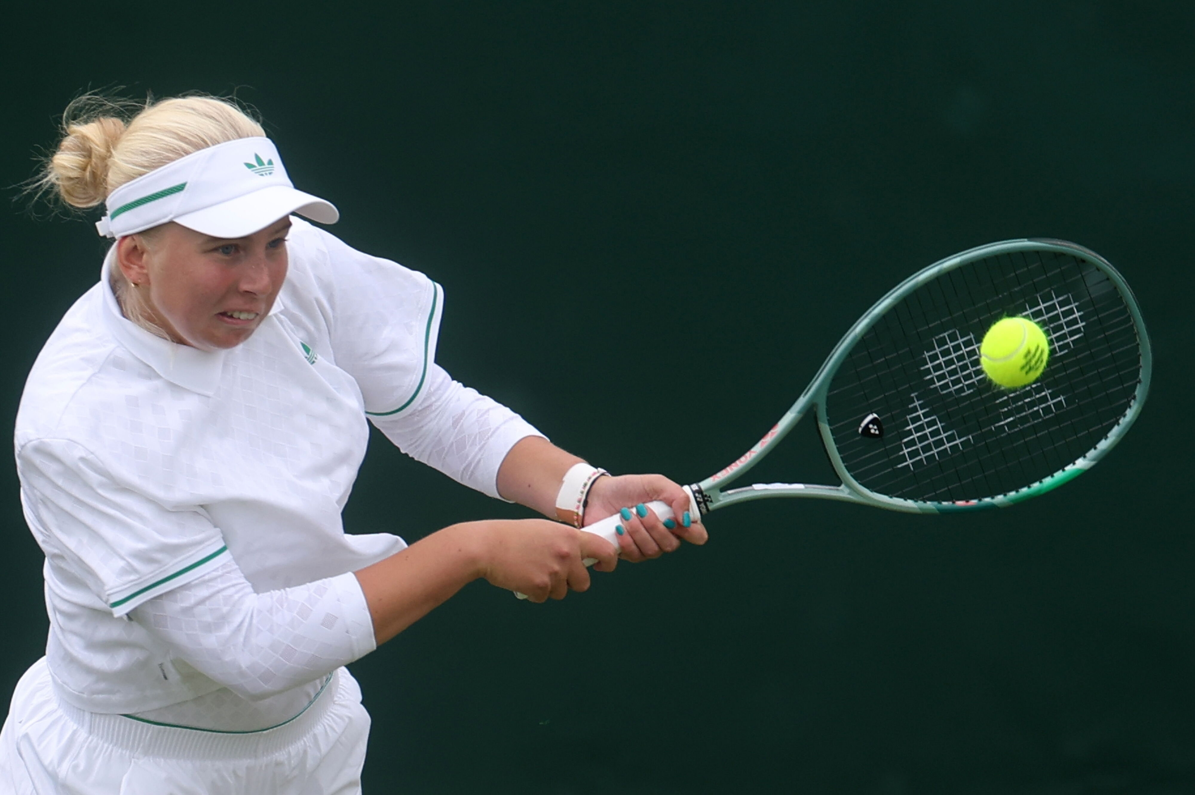 Tauson smider tidligere mester ud af Wimbledon – Sjællandske Nyheder