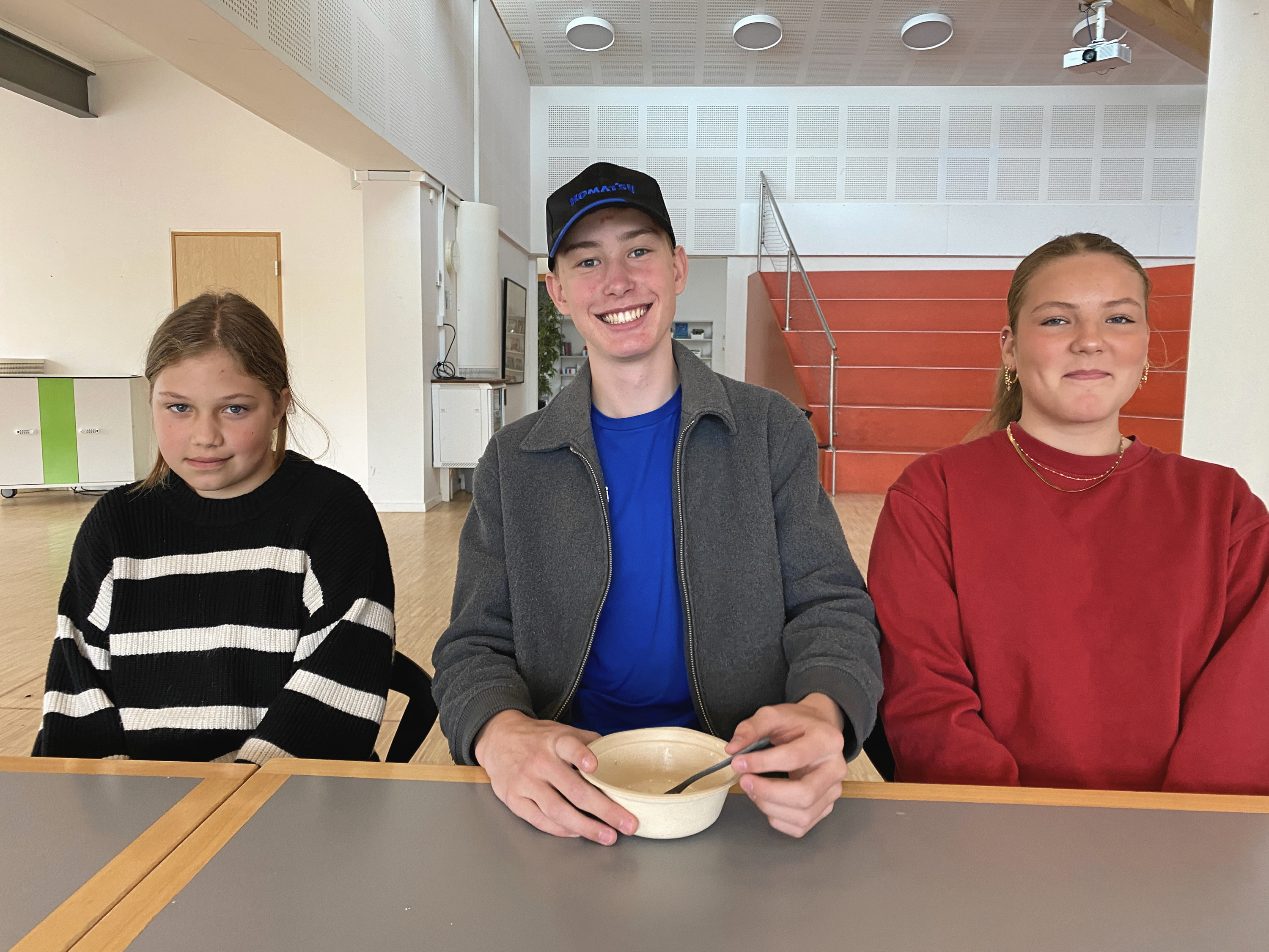 Små klasser burde give mindre glade børn – men eleverne elsker denne ...