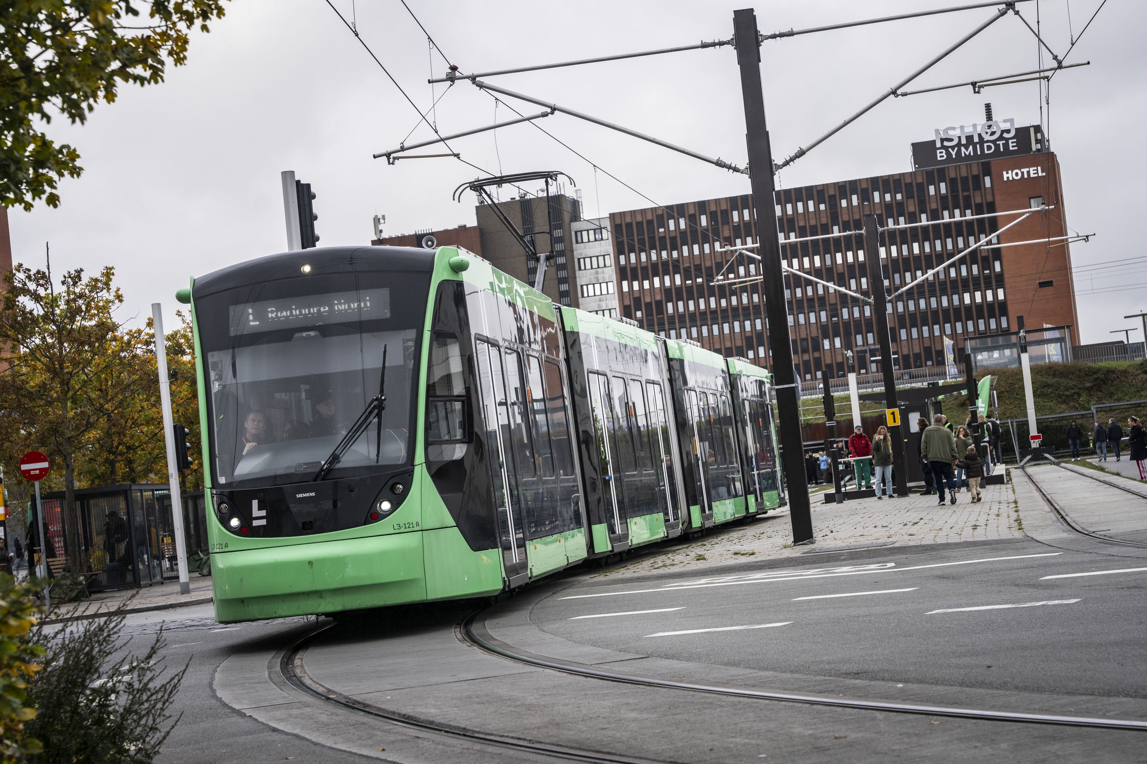 Letbane har haft flere rejsende med i første måned end ventet ...